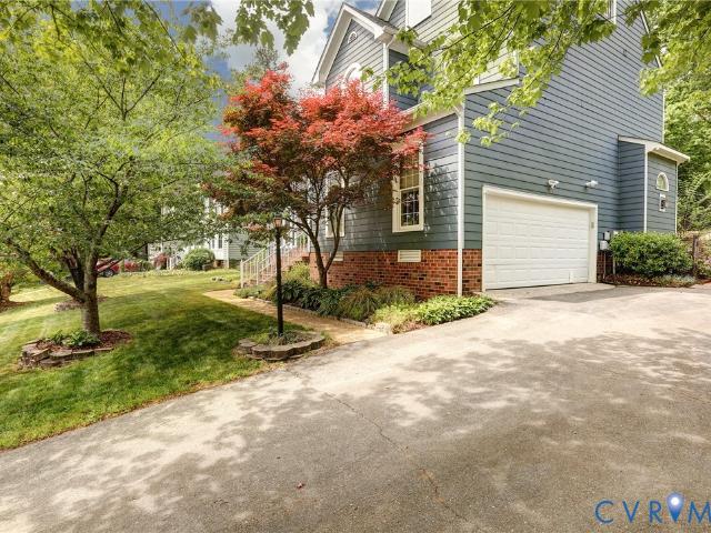 10159 Spring Ivy Lane