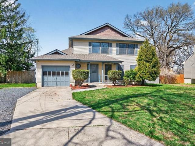 1015 Mercer St, Cherry Hill, NJ 08002