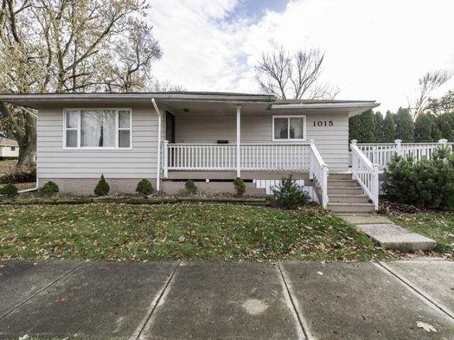1015 Merton Ave, Waukegan, IL 60087