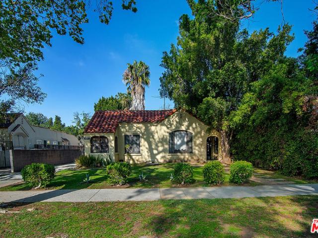 1015 n martel avenue