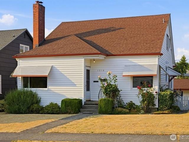 1015 N Sheridan Ave, Tacoma, WA 98403
