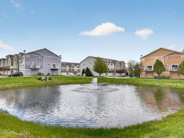 1015 NE 49th Lane