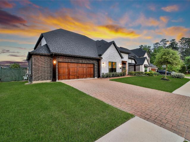 1015 Oak Briar Lane