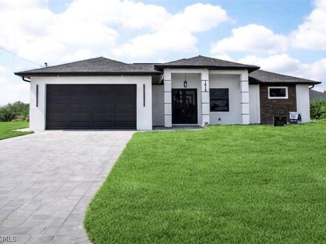 1015 Agnes Ave, Lehigh Acres, FL 33971