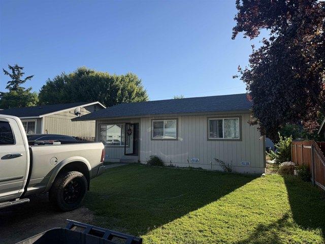 1015 Alice St, Prosser, WA 99350