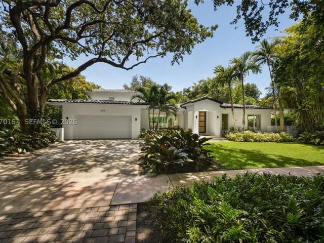 1015 Bayamo Ave, Coral Gables, FL 33146