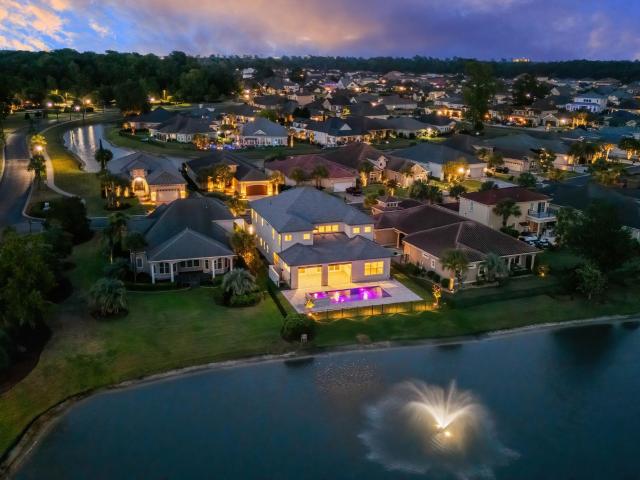 1015 Bluffview Dr