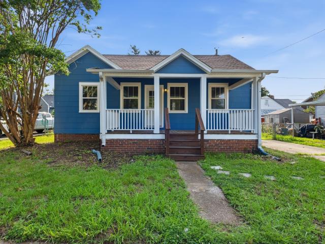 1015 Bryan St