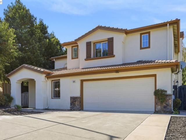 1015 Canyon Oaks Dr