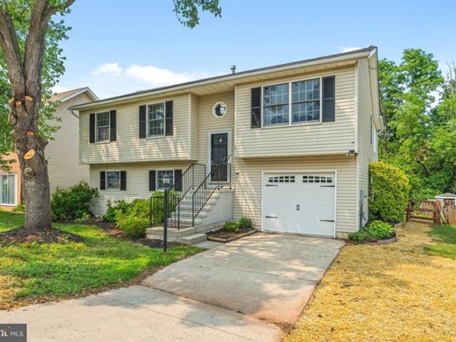 1015 Cheryls Ct, Frederick, MD 21703