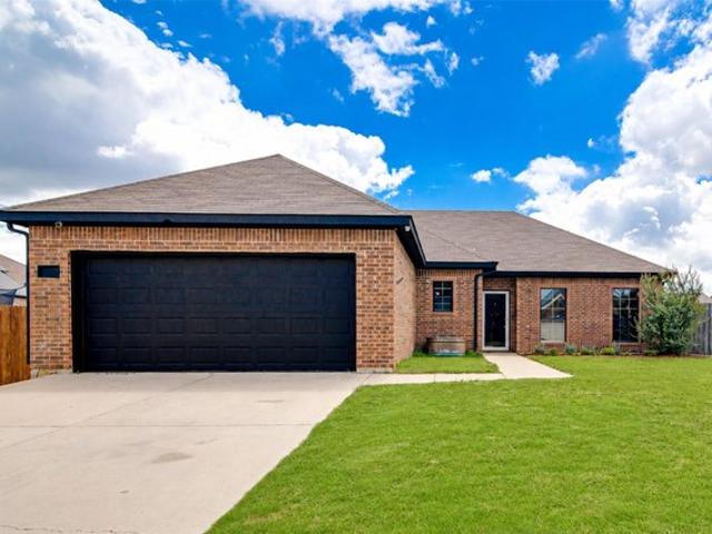 1015 Christine St, Keene, TX 76031