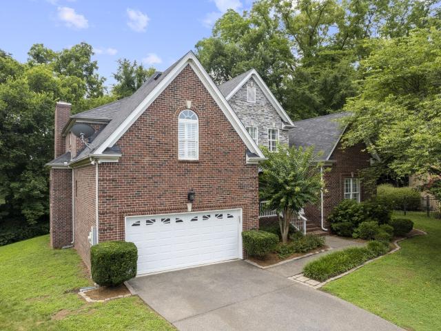 1015 Crimson Clover Dr