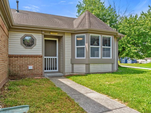 1015 Crimson King Parkway
