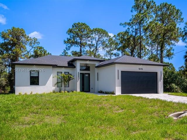 1015 E Bagget St, Lehigh Acres, FL 33974
