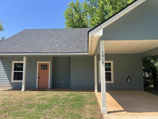 1015 El Paso St, Longview, TX 75602