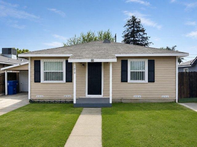 1015 Hall Ave, Corcoran, CA 93212