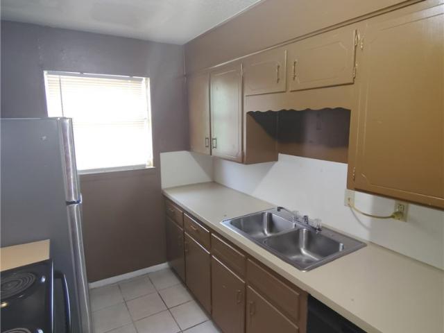 1015 Hall Avenue 33