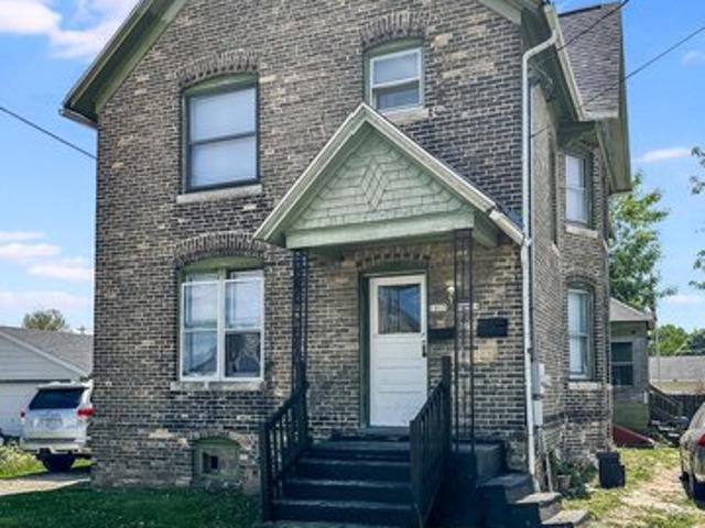 1015 Hamilton St, Manitowoc, WI 54220