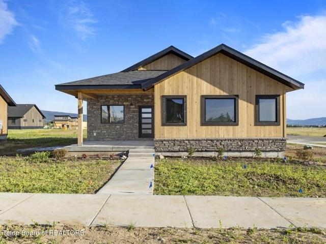 1015 Iroquois Ave, Driggs, ID 83422