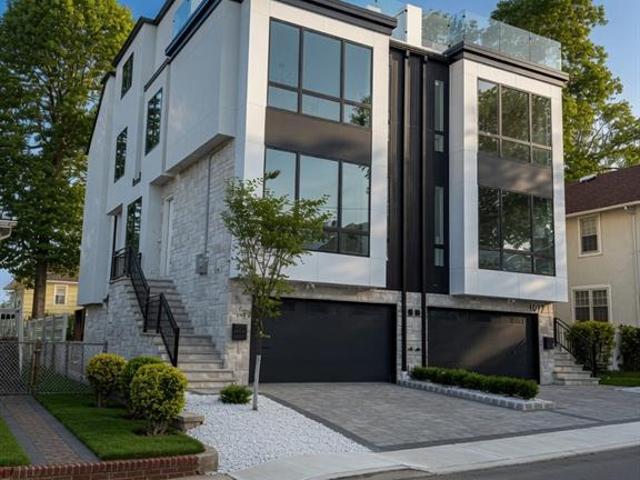 1015 Kingsland Lane