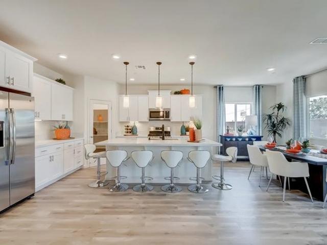 1015 Lucia Ave, Fowler, CA 93625