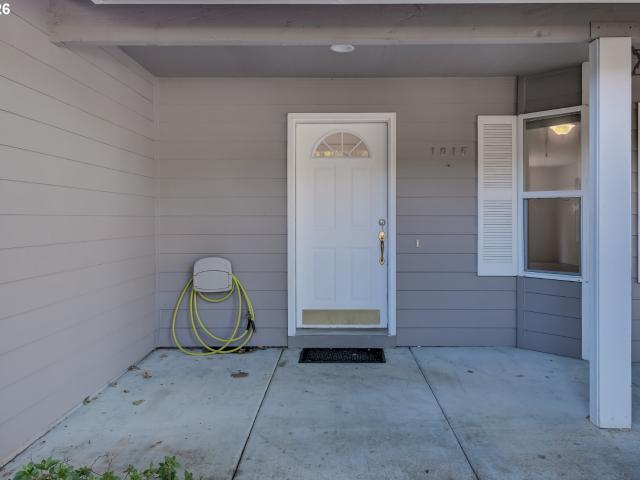 1015 lakeside ct