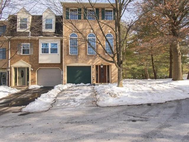 1015 Lindsay Ln, Hagerstown, MD 21742