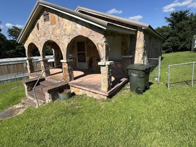 1015 Patterson St, Anniston, AL 36201