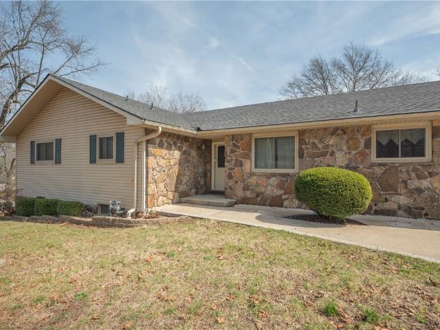 1015 Peterson Road