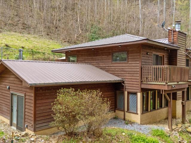 1015 Reagan Springs Rd