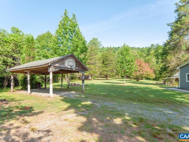 1015 rock spring rd