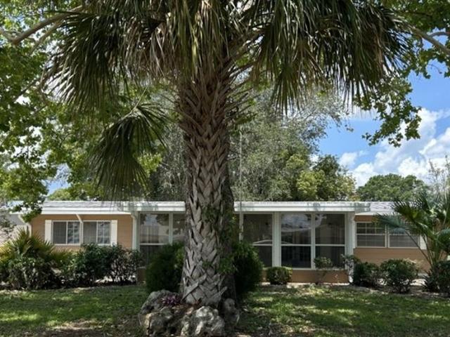 1015 Sun Lake Blvd, Grand Island, FL 32735
