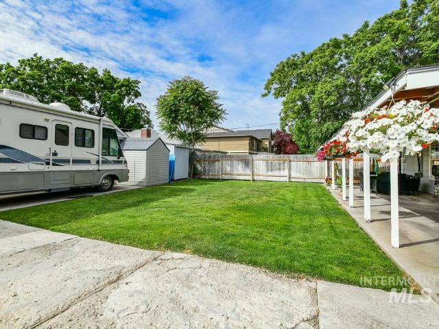 1015 S 7th. St