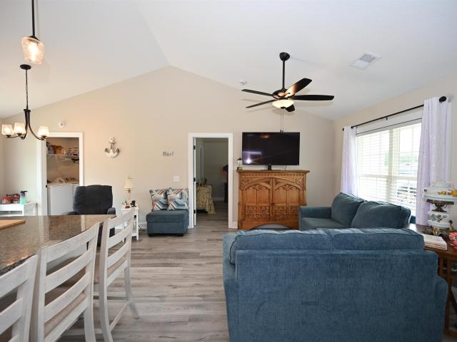 1015 S Highway 701