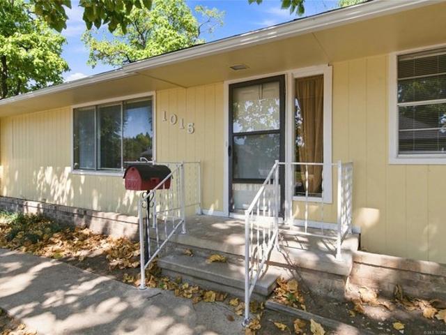 1015 S Miami Ave, Okmulgee, OK 74447