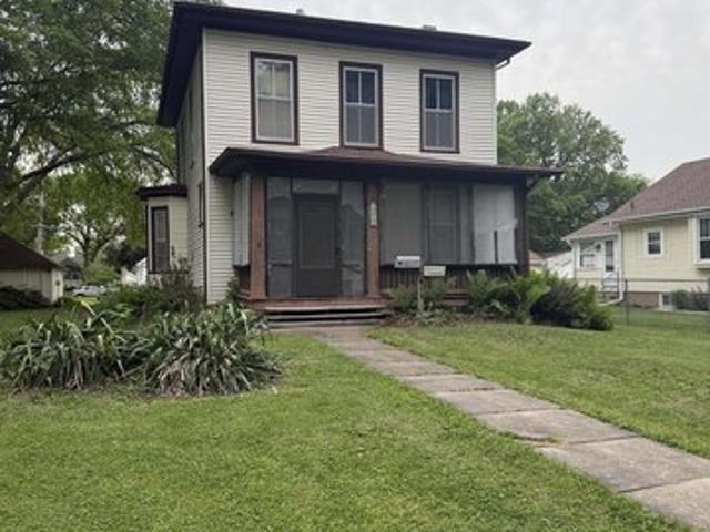 1015 S Starr Ave, Burlington, IA 52601