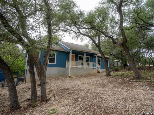 1015 Twin Deer Ln