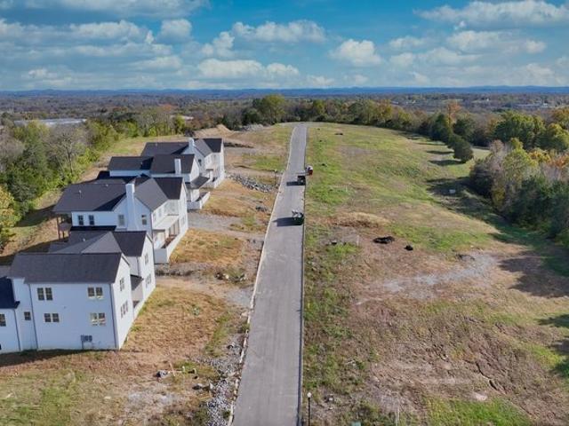 1015 Tiane Trl, Gallatin, TN 37066