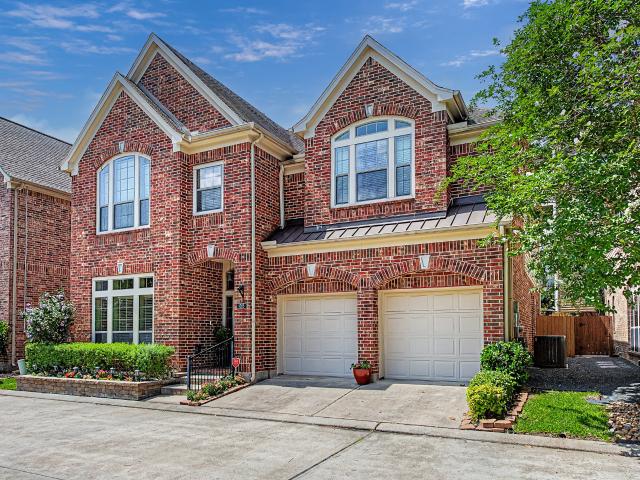 1015 Vaulted Oak Street