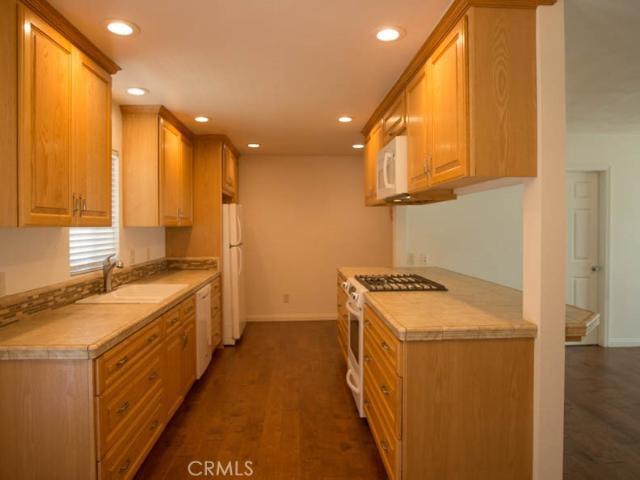 1015 W Ave J7, Lancaster, CA 93534 | MLS #SR26056