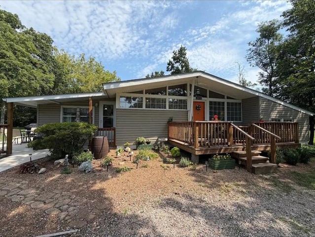 1015 W Bourke St, Macon, MO 63552