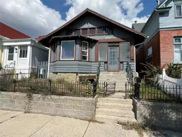 1015 W BROADWAY ST, BUTTE, MT 59701 Single Family Residence Fo.