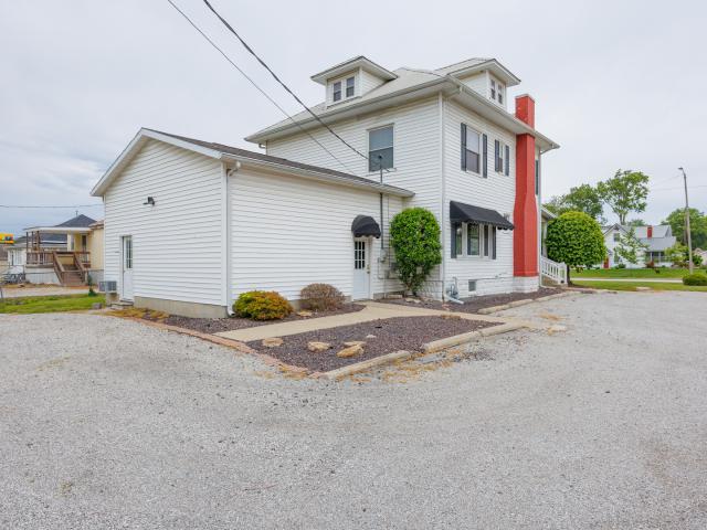 1015 W Main Street W