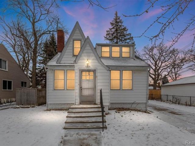 1015 W Marshall St, Ferndale, MI 48220