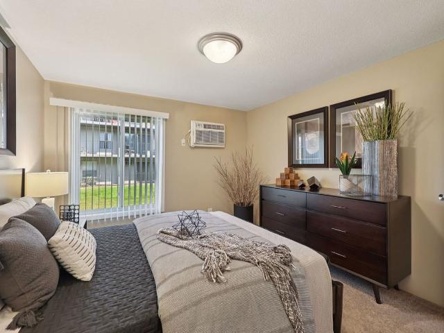 1015 2nd St NE 1 Bedroom Apartment for Rent at 1015 2nd St Ne, Hopkins, MN 55343