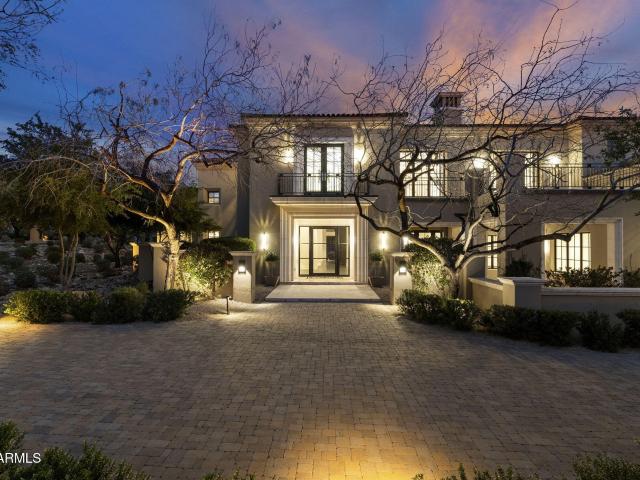 10163 e hualapai drive