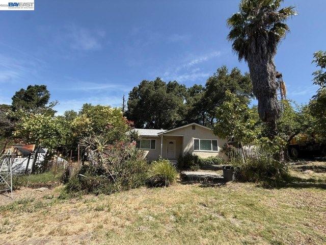 10160 Crow Canyon Rd, Castro Valley, CA 94552