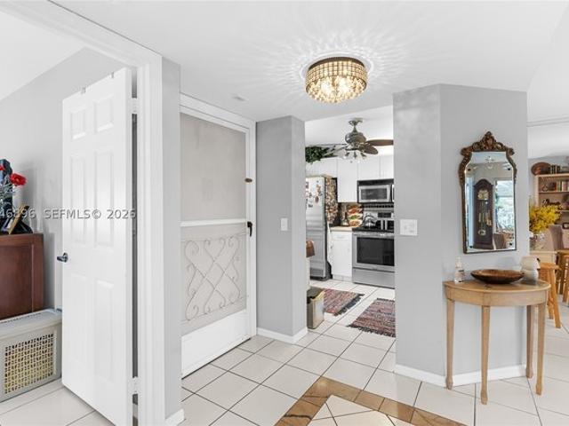 10160 NW 24th Pl Apt 210, Sunrise, FL 33322