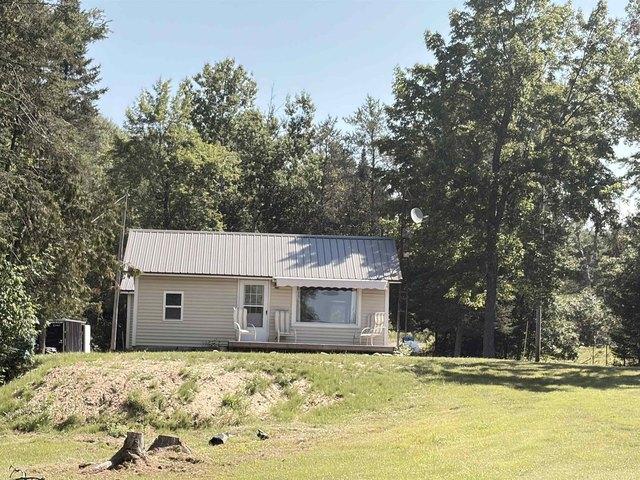 10167 Richardson Dr, Harrison, MI 48625