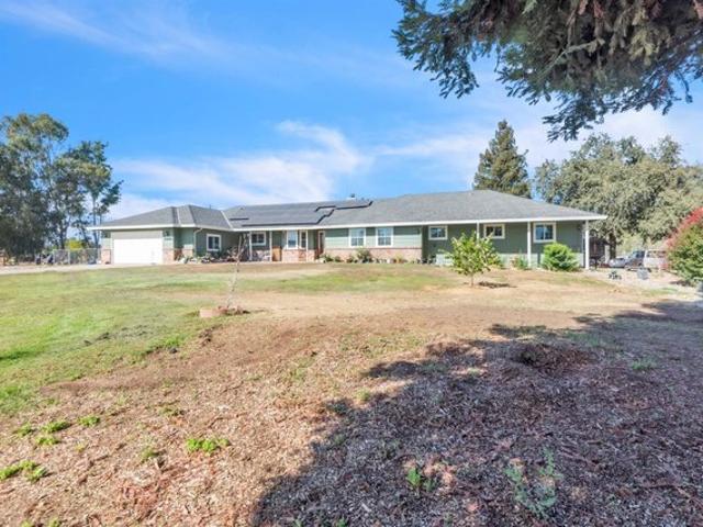 10165 Equestrian Dr, Elk Grove, CA 95624